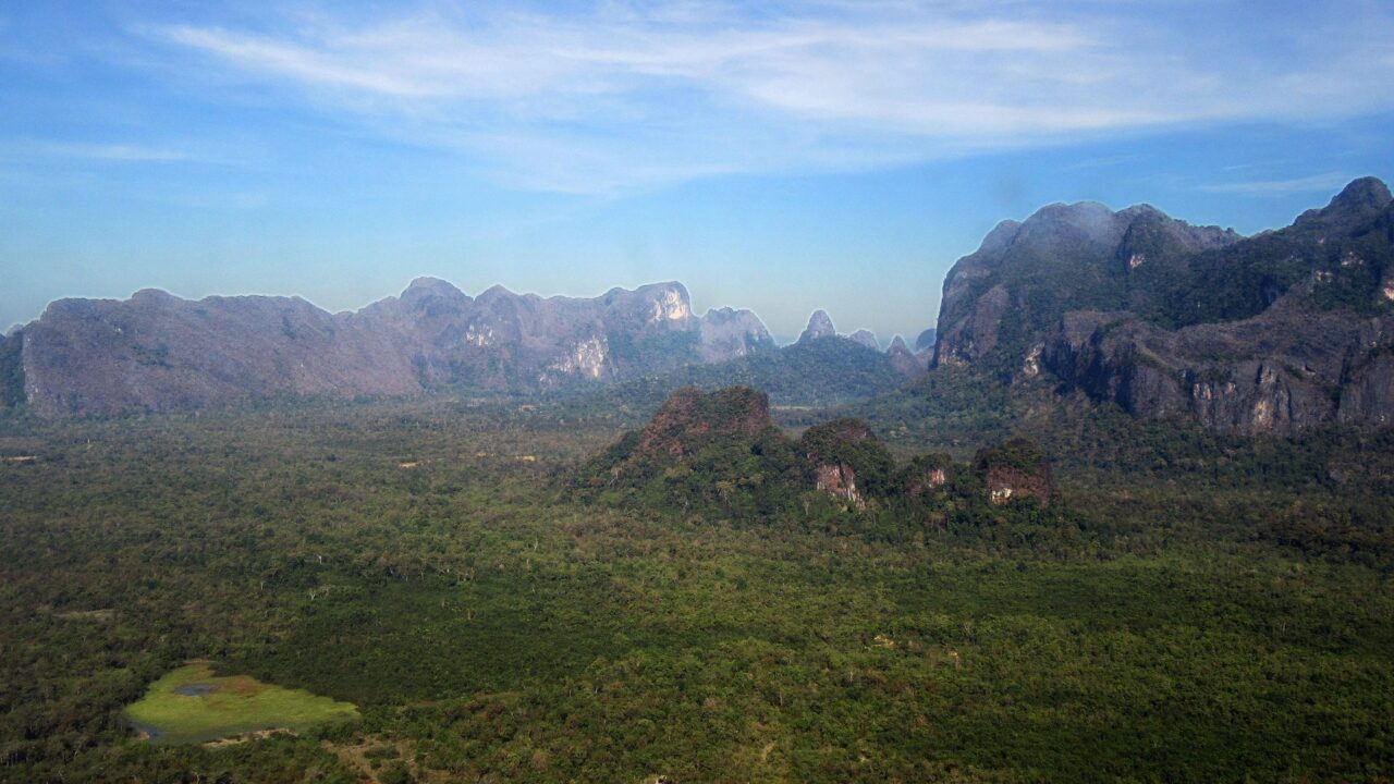 The Phou Hin Poun - Karst